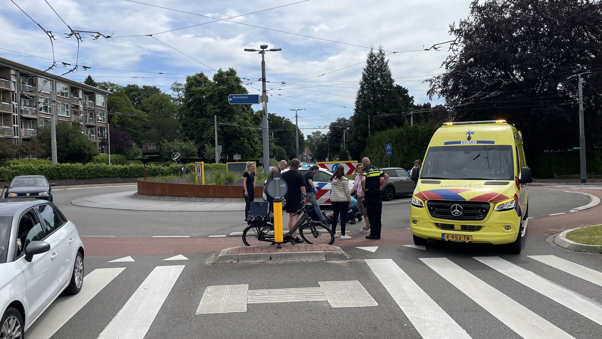 Eenzijdig ongeval op de beruchte rotonde in Velp - Streeknieuws