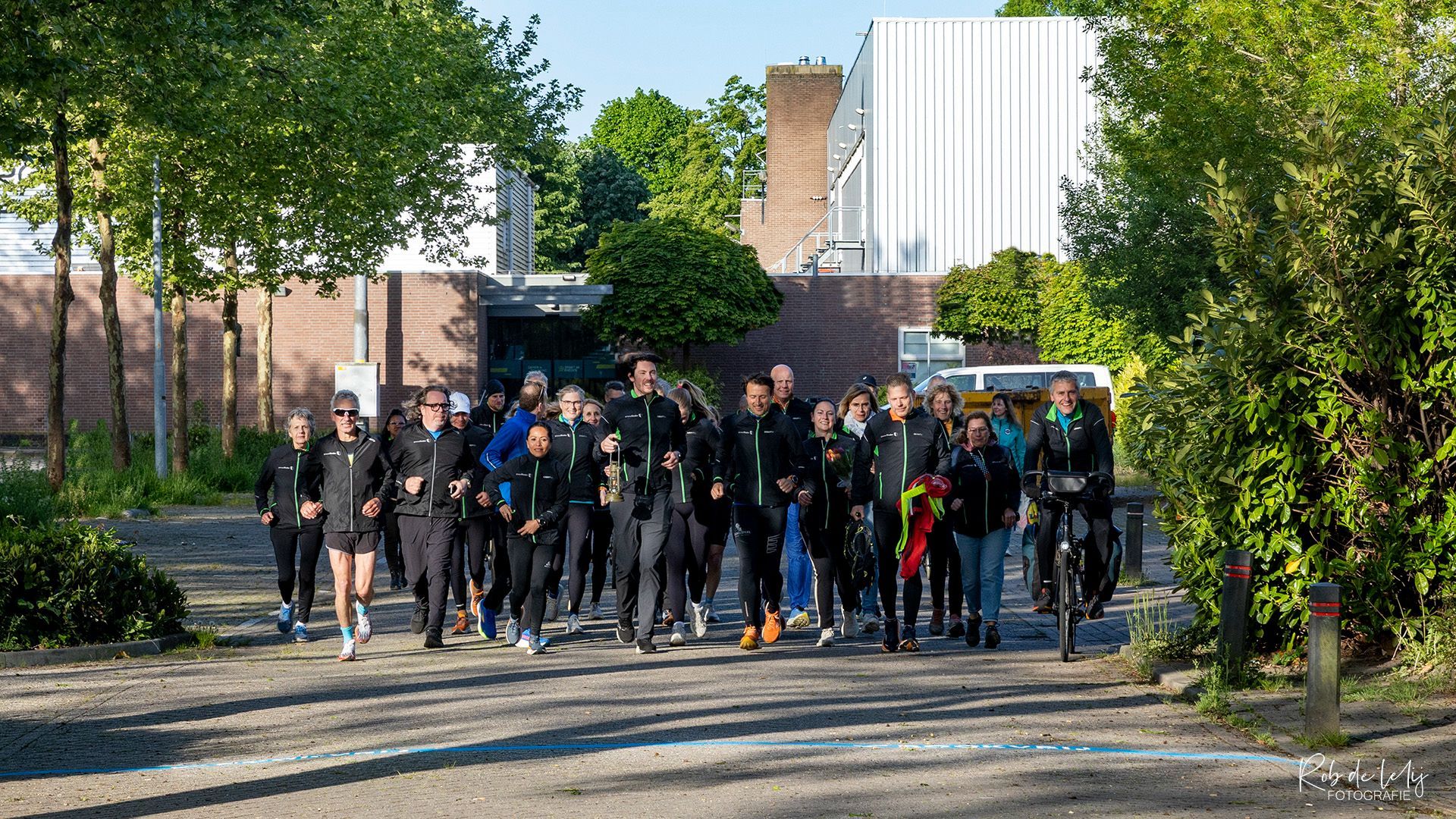 Velp verwelkomt bevrijdingsvuur in vroege ochtend bij Biljoen ...