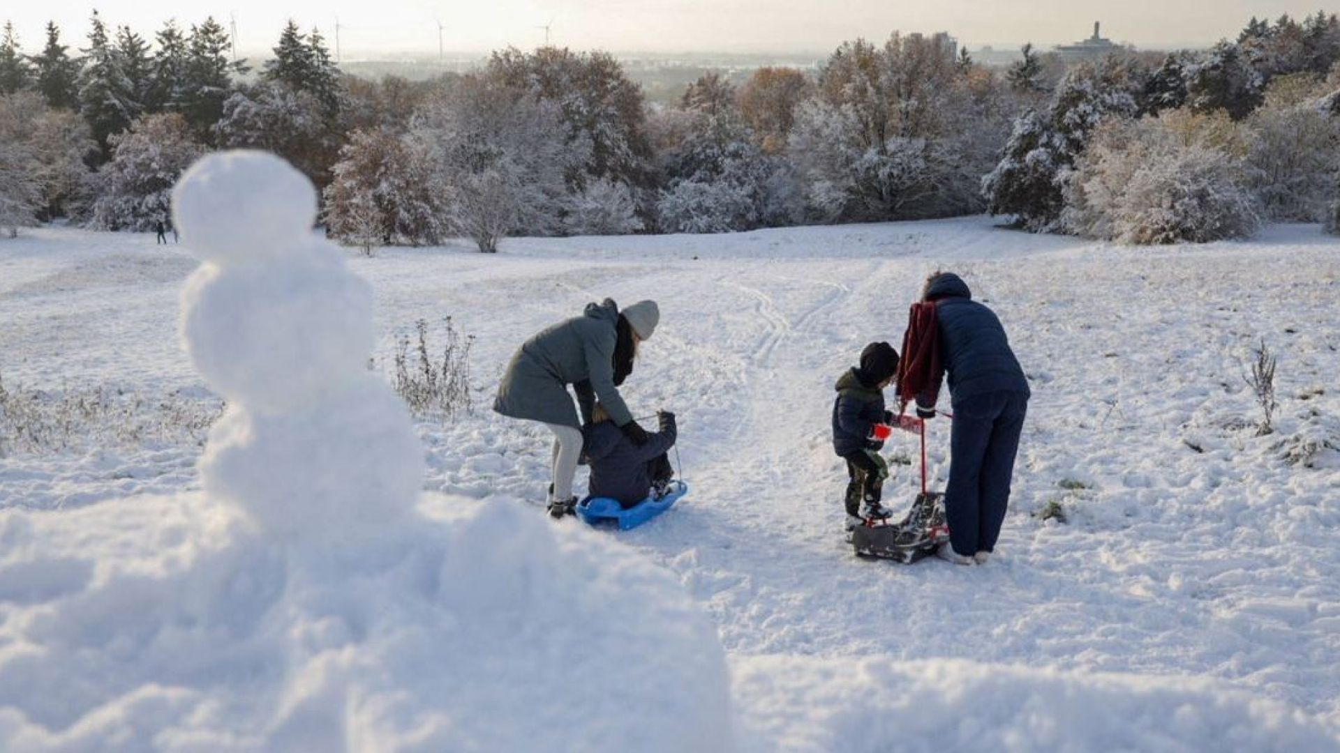 Sneeuwdek van enkele centimeters verwacht in het weekend - Streeknieuws